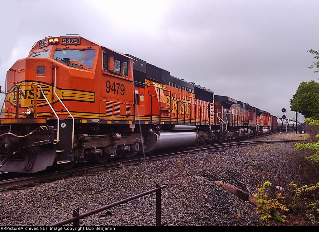 BNSF 9479. Dodging raindrops with the camera phone